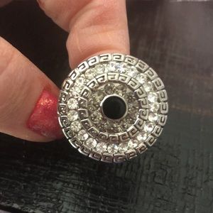 Premier Designs | Jewelry | Nwot Premier Designs 5981 Cinema Ring ...